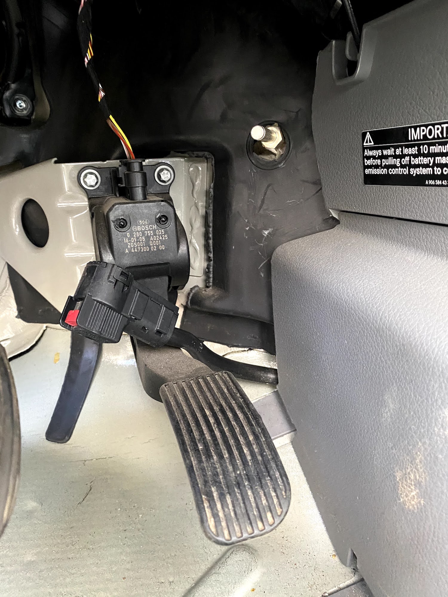DIY – Sprinter starter battery replacement - RidingRoadsAndTrails