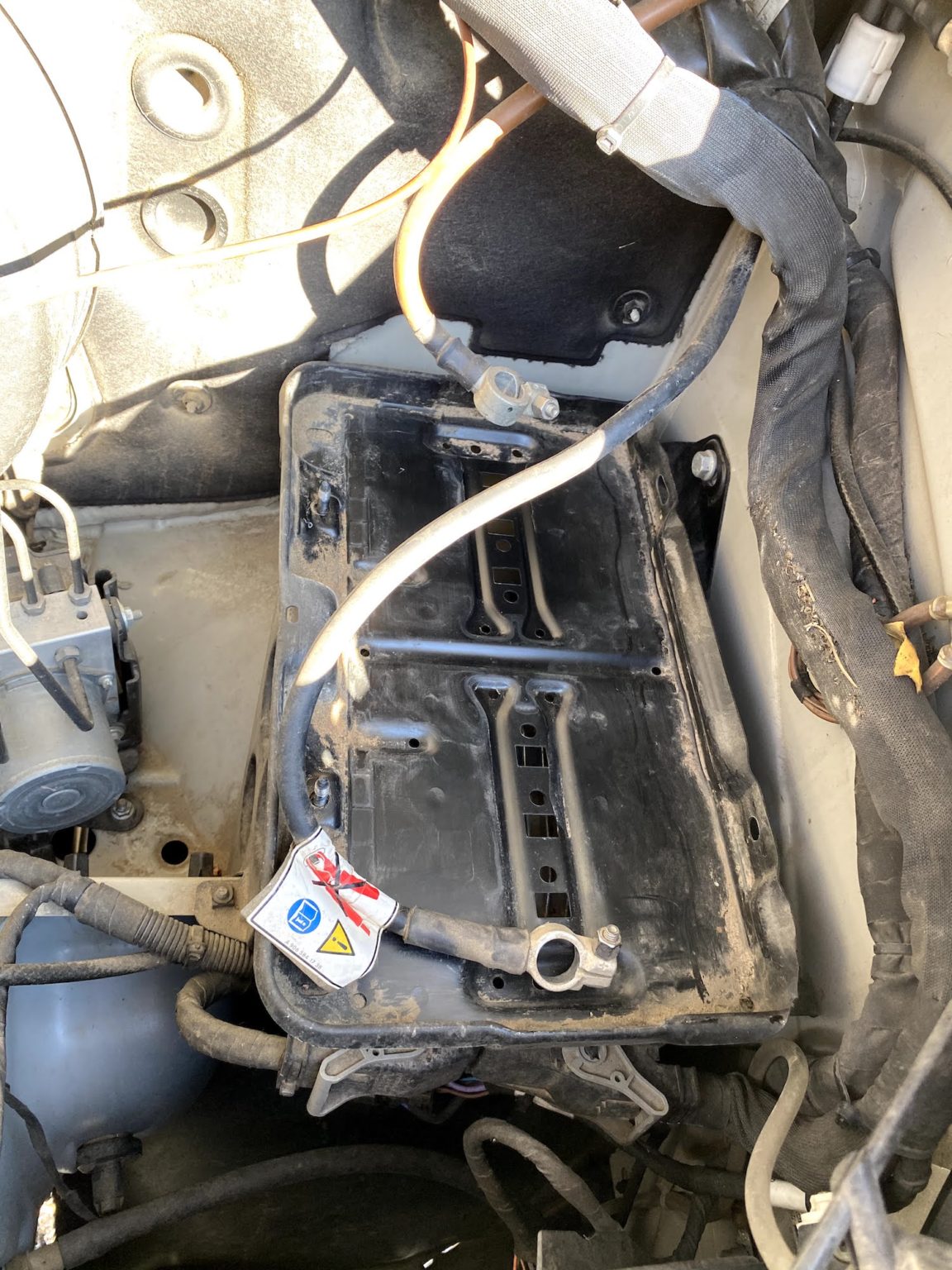 DIY – Sprinter starter battery replacement - RidingRoadsAndTrails